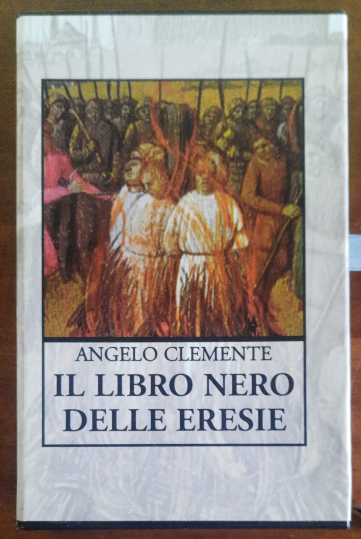 Il libro nero delle eresie. Storie di eretici, roghi e incomprensioni ...